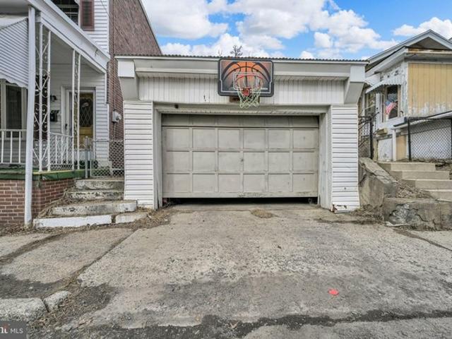 604 Fairview St, Pottsville, PA 17901