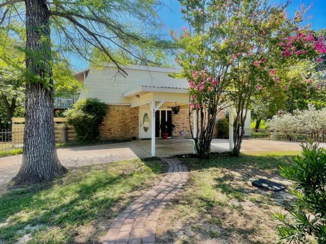 604 Flag Creek Dr, Llano, TX 78643 | MLS #98361