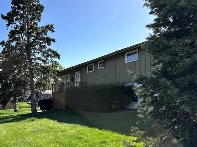 604 Frankfort Ave NE, Orange City, IA 51041