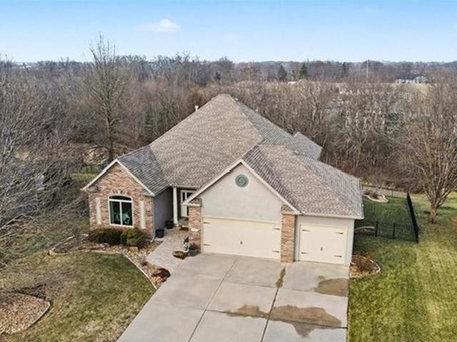 604 Indian Trail Ct, Smithville, MO 64089