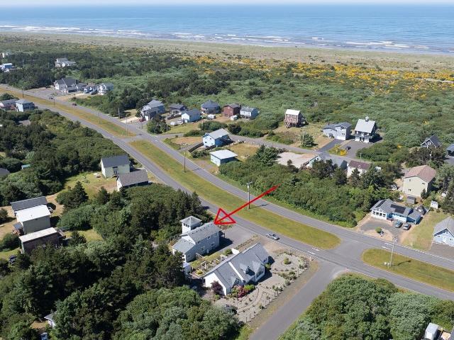 604 Ocean Shores Boulevard SW