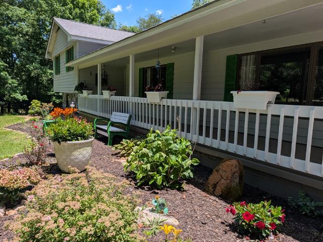 604 Laurel Road