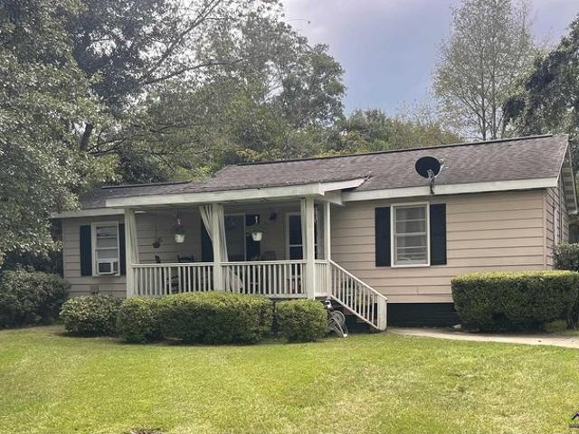 604 Lawson Dr, Perry, GA 31069