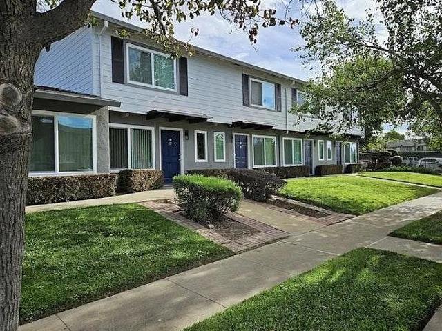 604 Leslie Dr, Salinas, CA 93906