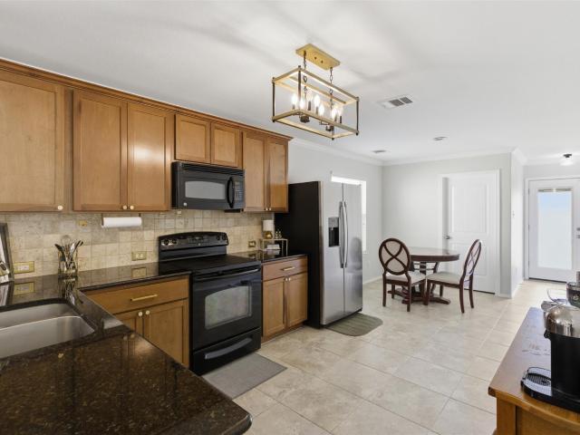 604 Mourning Dove Ln
