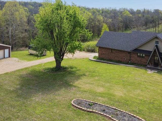 604 Morgan Dr, Stockton, MO 65785