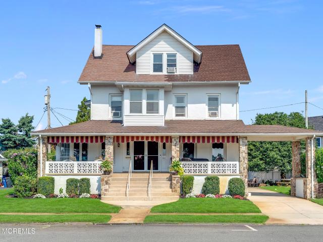 604 N Lake Drive