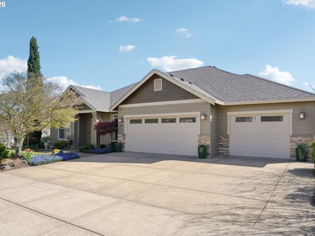604 nw mt bachelor st