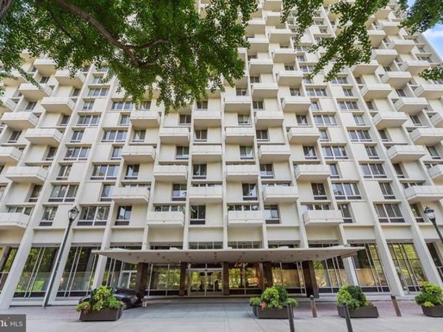 604 S Washington Sq Apt 2108, Philadelphia, PA 19106