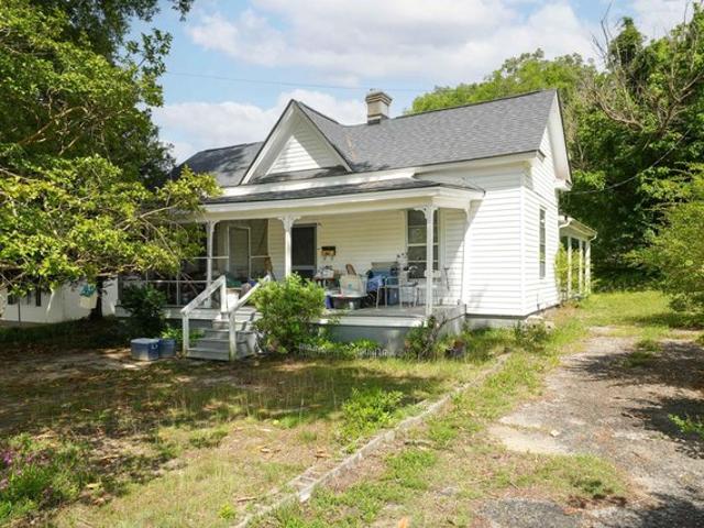 604 S Main St, Louisburg, NC 27549