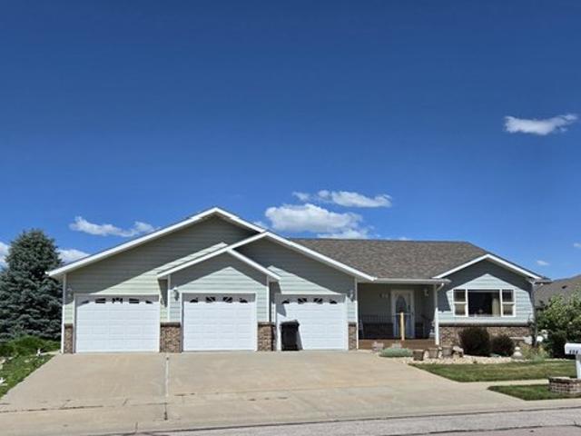 604 Silverleaf Dr, Spearfish, SD 57783