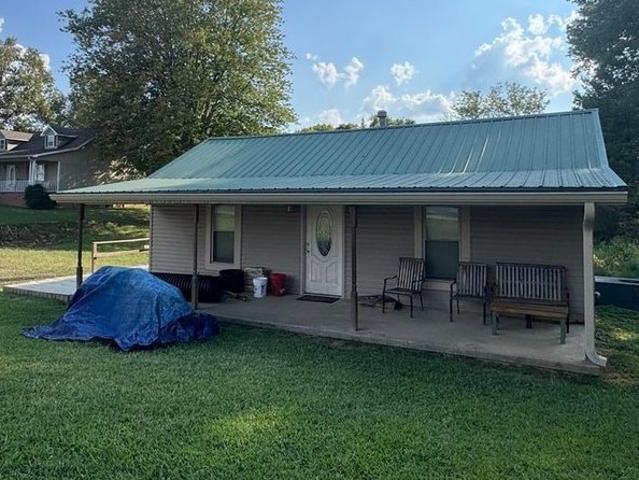 604 Stringtown Rd, Central City, KY 42330