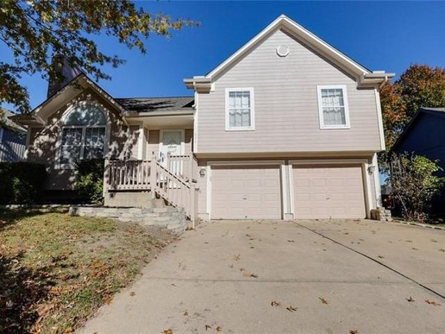 604 SW Nelson Dr, Grain Valley, MO 64029