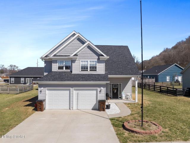 604 Pine Ct