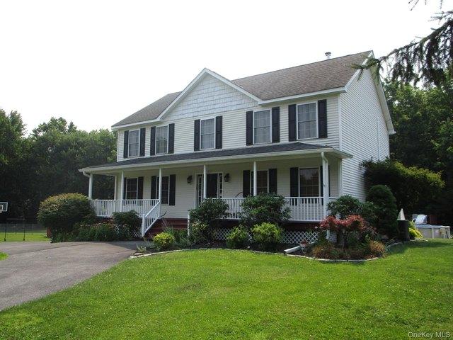 604 Ridgebury Rd, Slate Hill, NY 10973