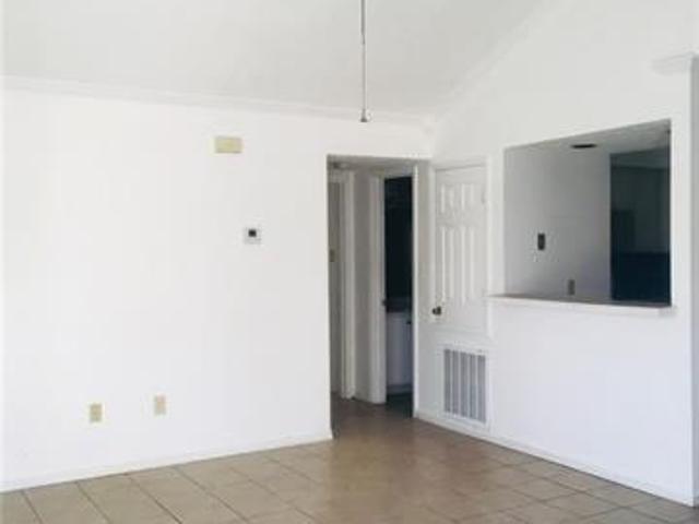 604 Rue St Martin # D