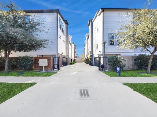 604 W 28th Street A