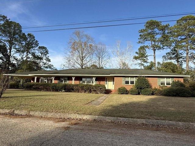 604 W Camelia St, Geneva, AL 36340