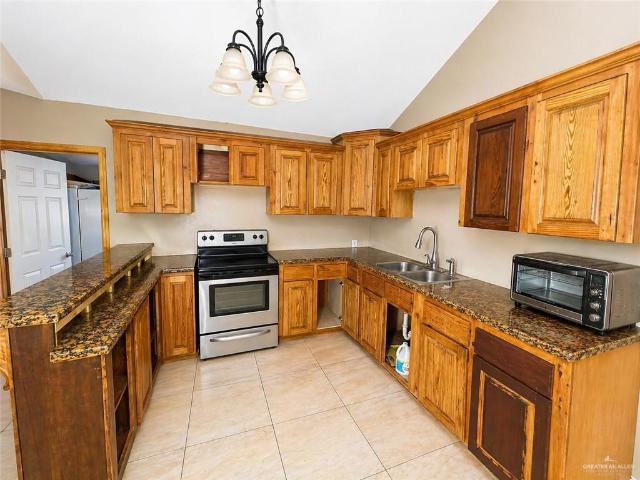 604 W Caffery Avenue