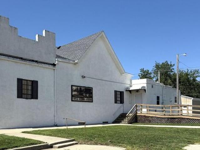 604 W Court St, Beatrice, NE 68310