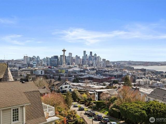 604 W Kinnear Pl, Seattle, WA 98119