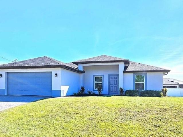 604 Wilmington Pkwy, Cape Coral, FL 33993