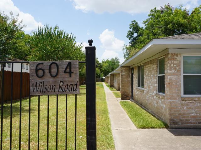 604 Wilson Rd, Unit 8, Humble, TX 77338 | MLS #7443