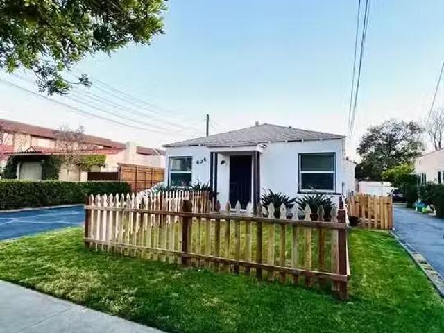 604 Windsor Rd, D, Glendale, CA 91205