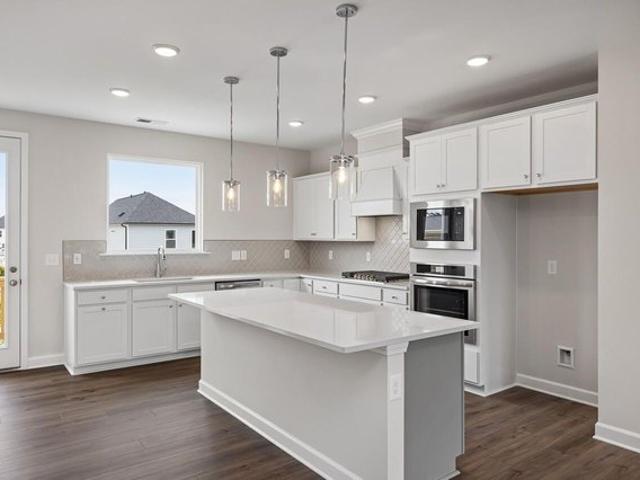 604 Thatch Ln, Knightdale, NC 27545
