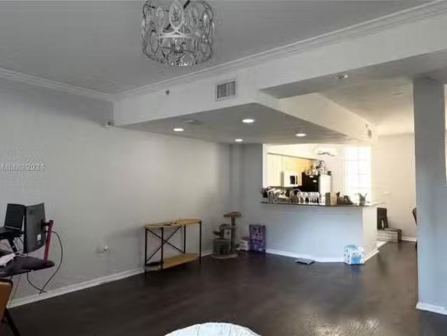 60542582 2845 Ne 185th St #908