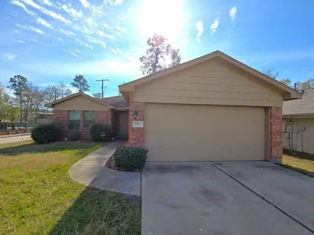 60544438 810 Lightningbug Ln
