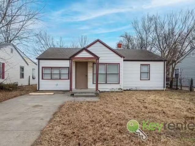 60545918 1338 N Volutsia Ave