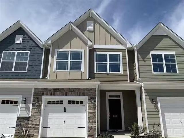 60546038 606 Daisy Hill Ln