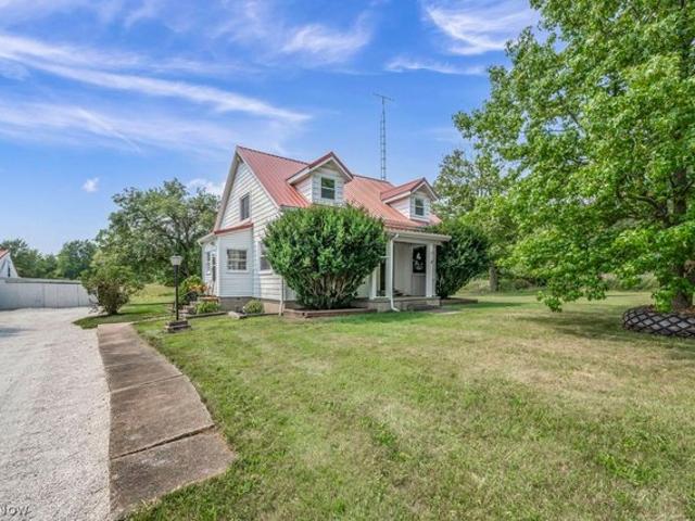 6054 Lake Rd, Medina, OH 44256