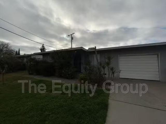 60554412 1215 S Watson St
