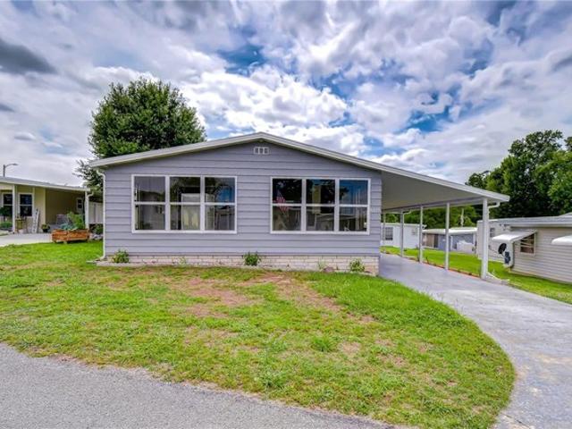 6055 Crestview Ln, Zephyrhills, FL 33542