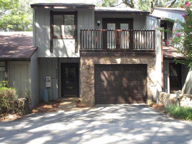 6055 Hilburn Rd, Pensacola, FL 32504