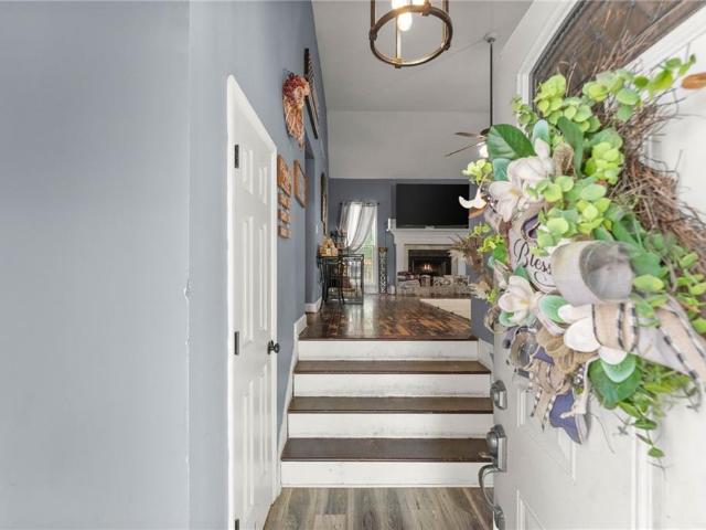 6055 Rolling Oaks Lane
