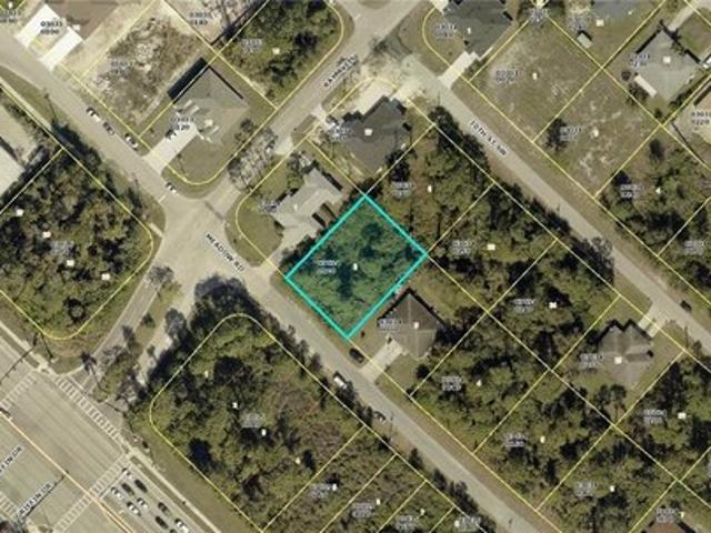 605/607 Meadow Rd, Lehigh Acres, FL 33973