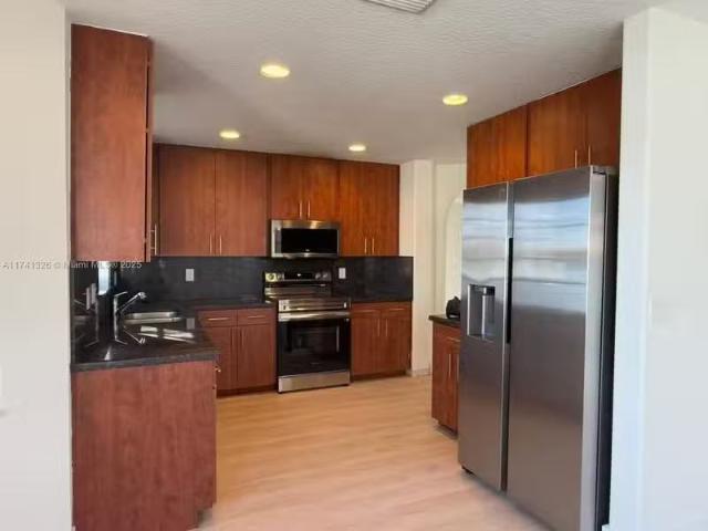 60561682 13848 Nw 22nd St