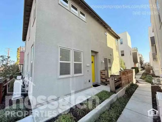 60564373 2637 3rd St