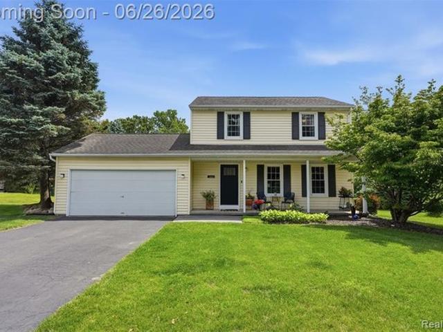 60569 Town Square St, Lyon Township, MI 48165