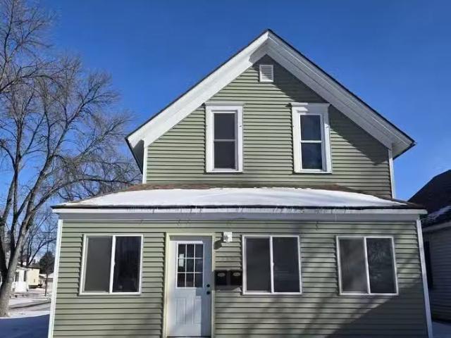 60573727 732 N 5th St