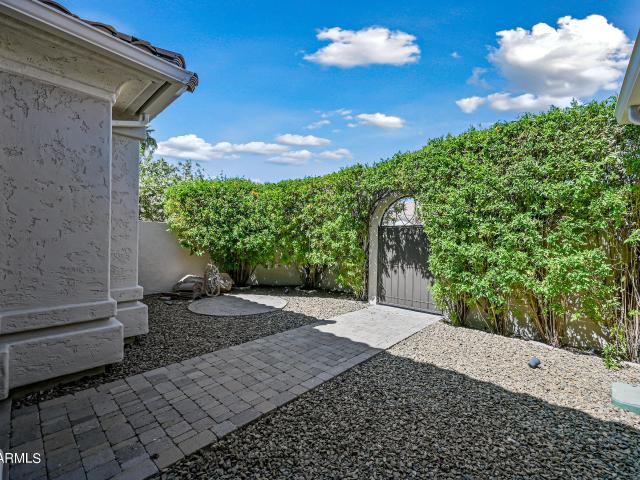 6057 e campo bello drive
