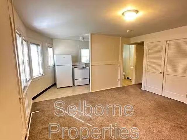 60582397 4348 Broadway