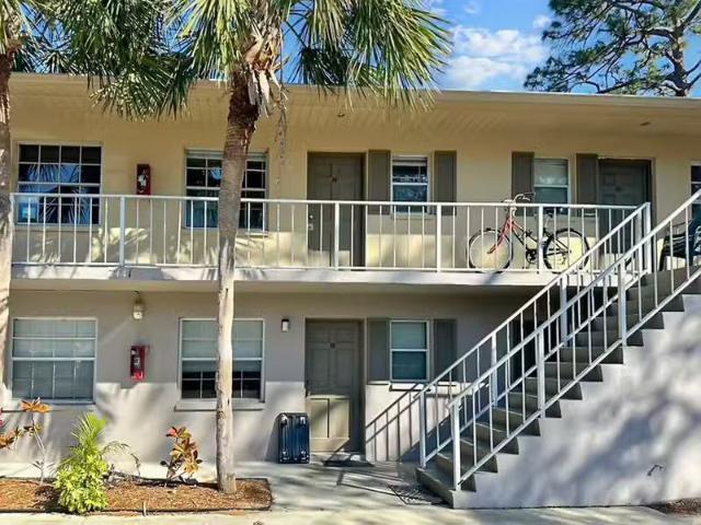 60582787 2441 8th St