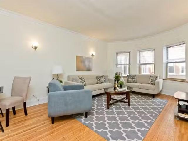 60586523 5332 N Kenmore Ave