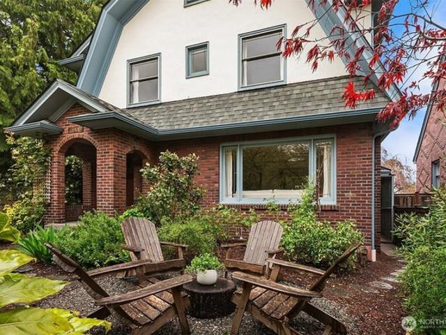 6058 34th Ave NE, Seattle, WA 98115
