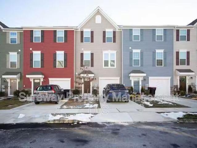 60501753 257 Freedom Way