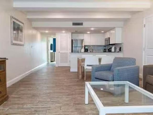 60504010 19607 Gulf Blvd